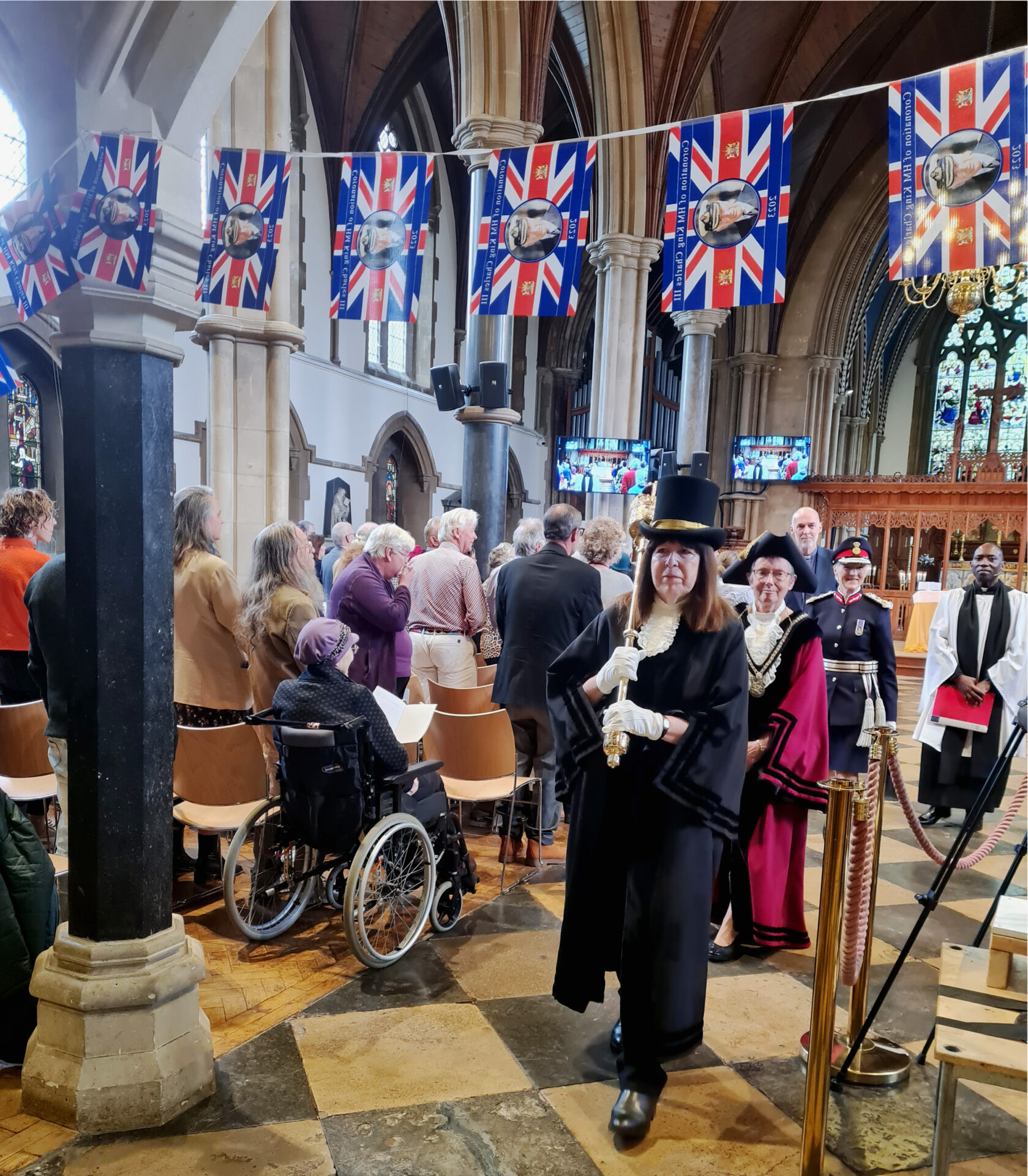 Sun came out for Coronation Civic Service - Buckingham Town Council