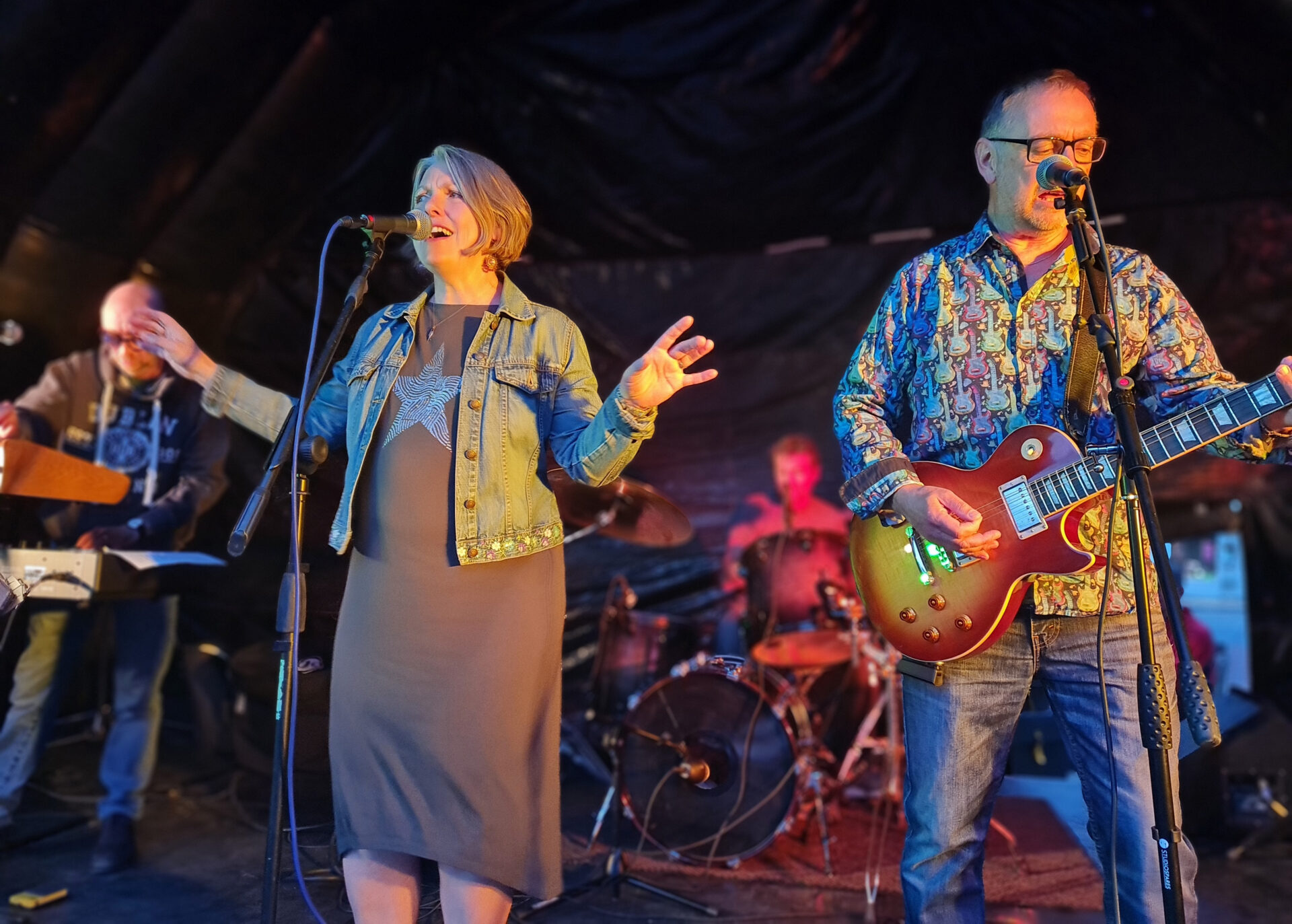 Buckingham celebrates 22 years of Music in the Market - Buckingham Town ...