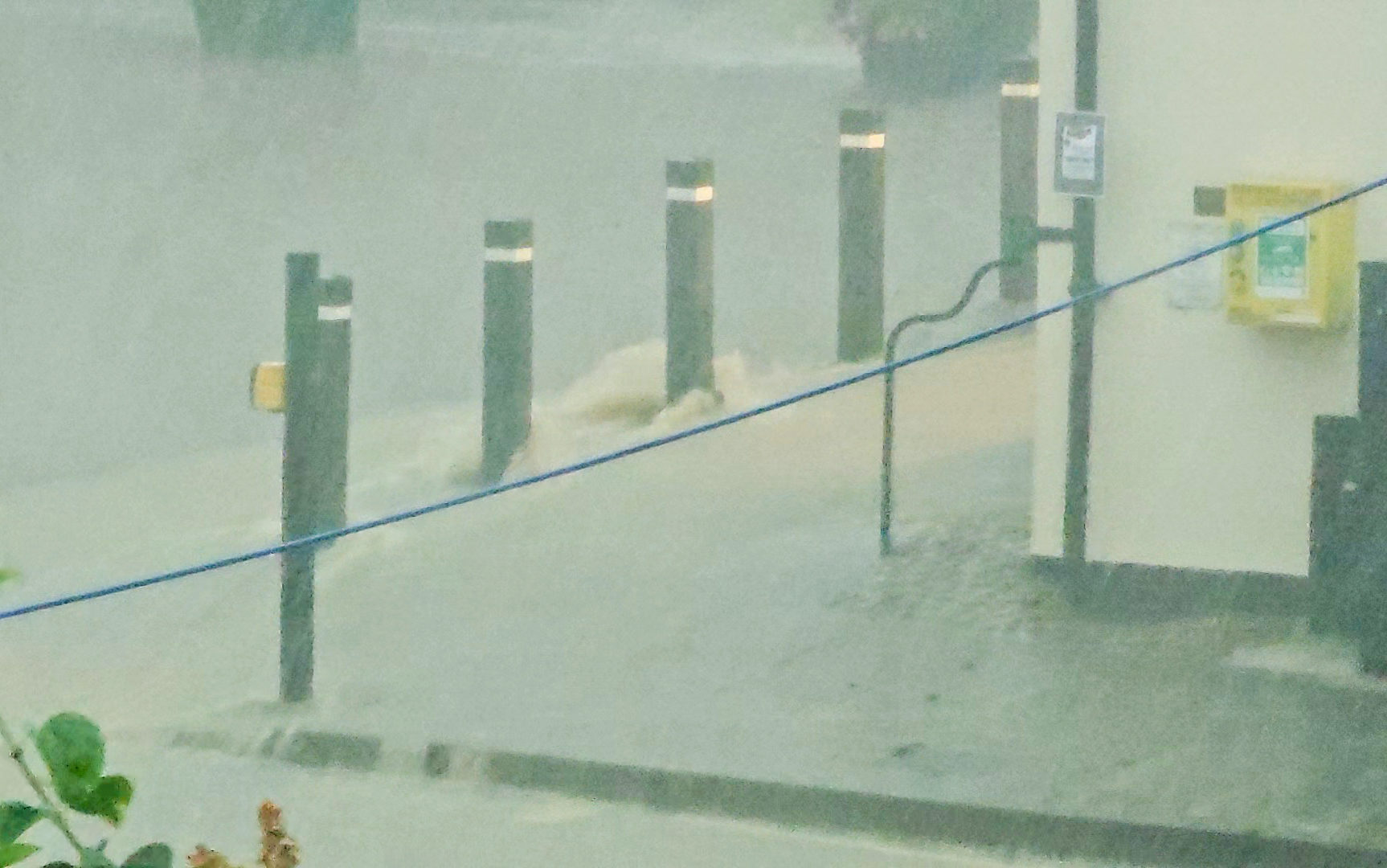Extreme weather causes flash flooding and damage for Buckingham ...