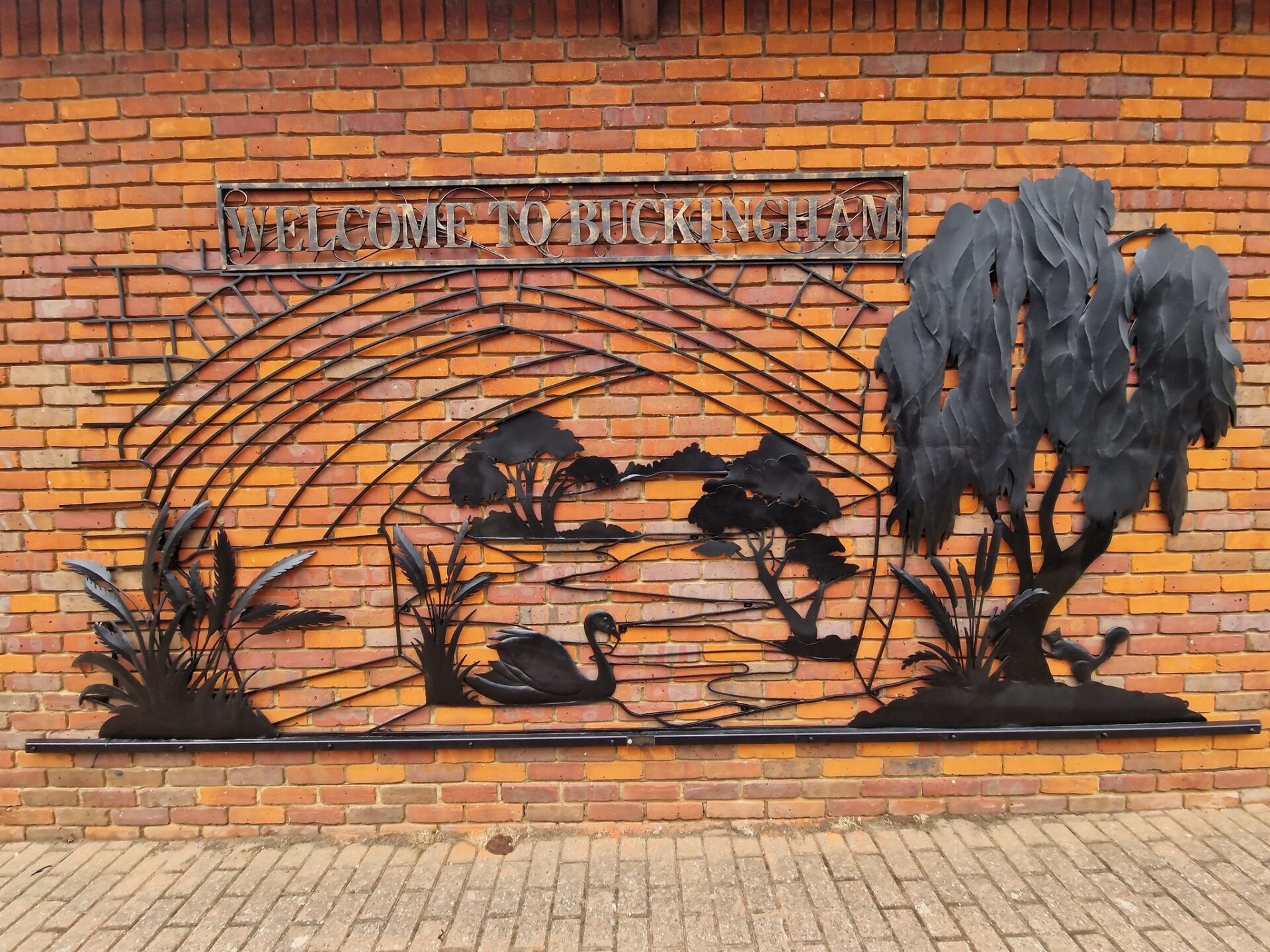 New Bespoke Artwork Unveiled in Buckingham - Buckingham Town Council